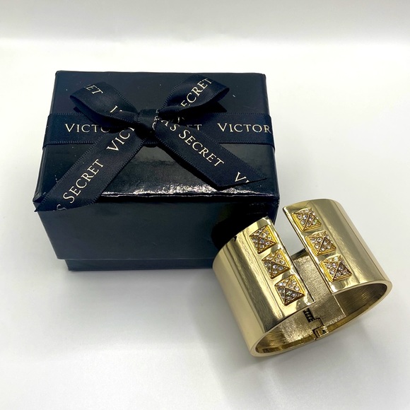 Victoria's Secret | Jewelry | Victorias Secret Gold Cuff Bracelet ...